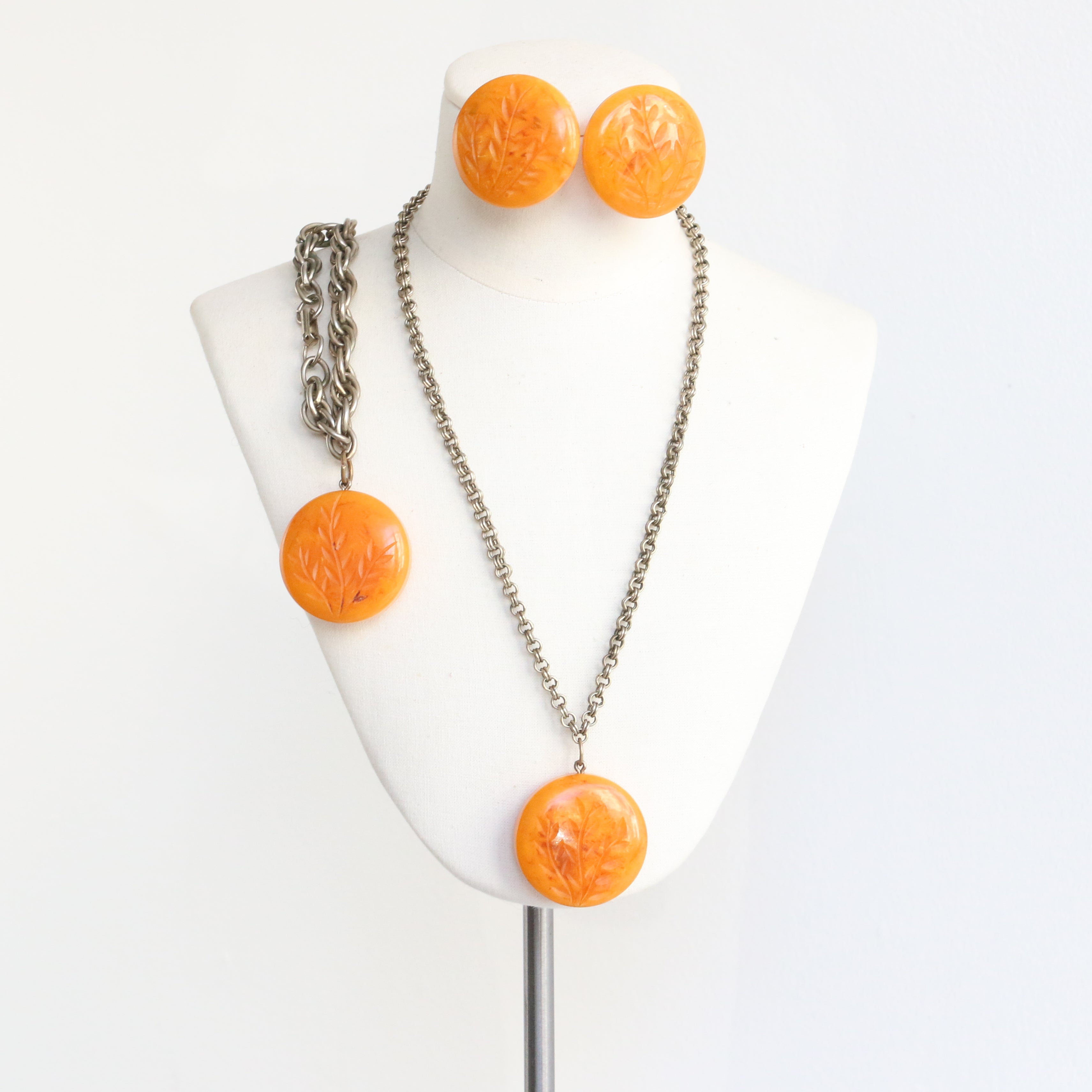 "Butterscotch Bakelite" Vintage 1940's Marbled Bakelite Parure Set ...